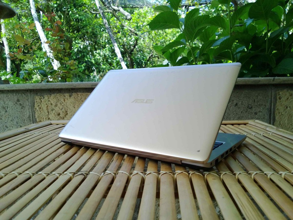 Video recensione notebook touchscreen Asus VivoBook S200 con Windows 8 ...