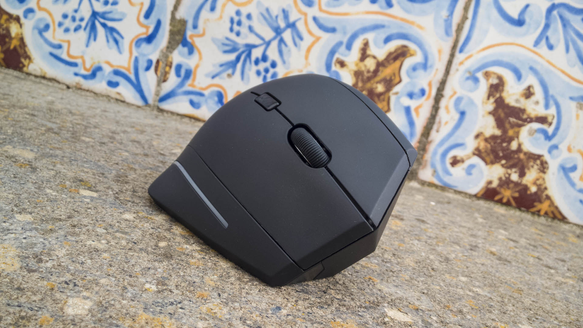 Recensione del mouse verticale Anker wireless