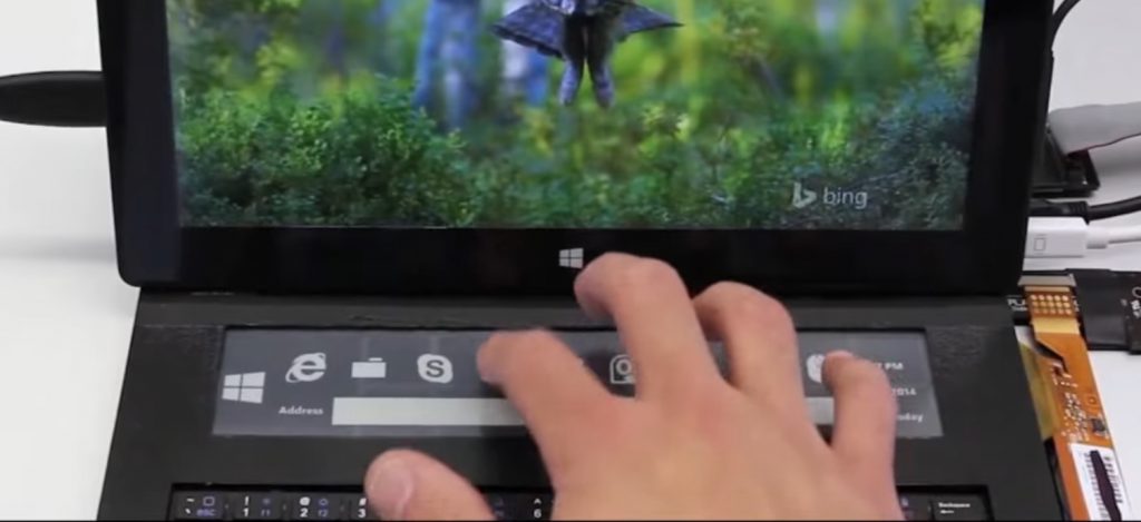 No, la Touch Bar di Apple non è rivoluzionaria ...i PC di 10 anni fa lo ...