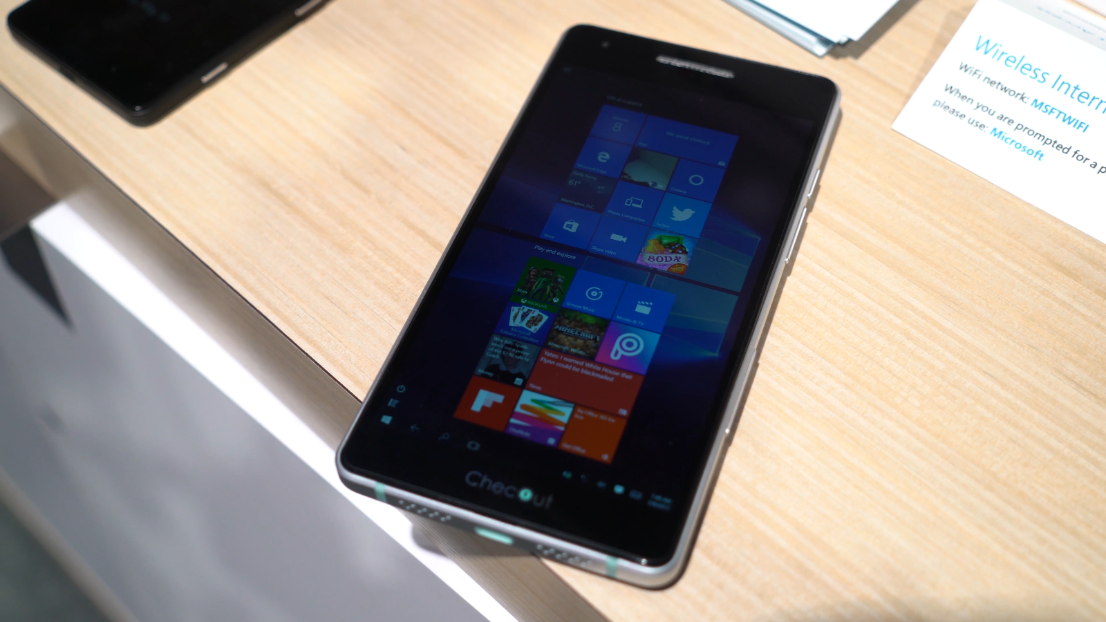 [BUILD 2017] Ecco i primi "smartphone" e "smartwatch" Windows 10 con ...