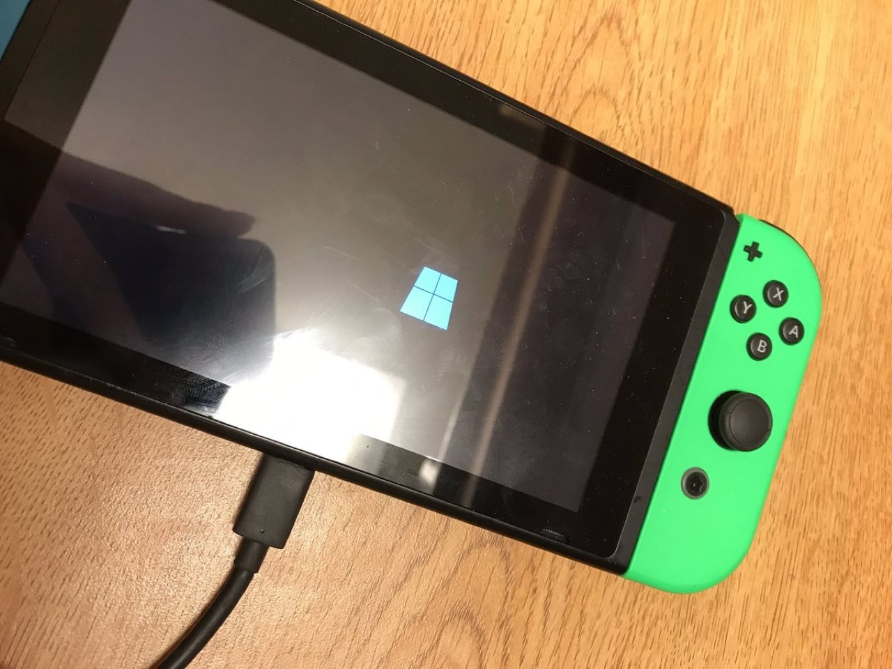 Sì, è possibile installare Windows 10 on ARM sulla Nintendo Switch
