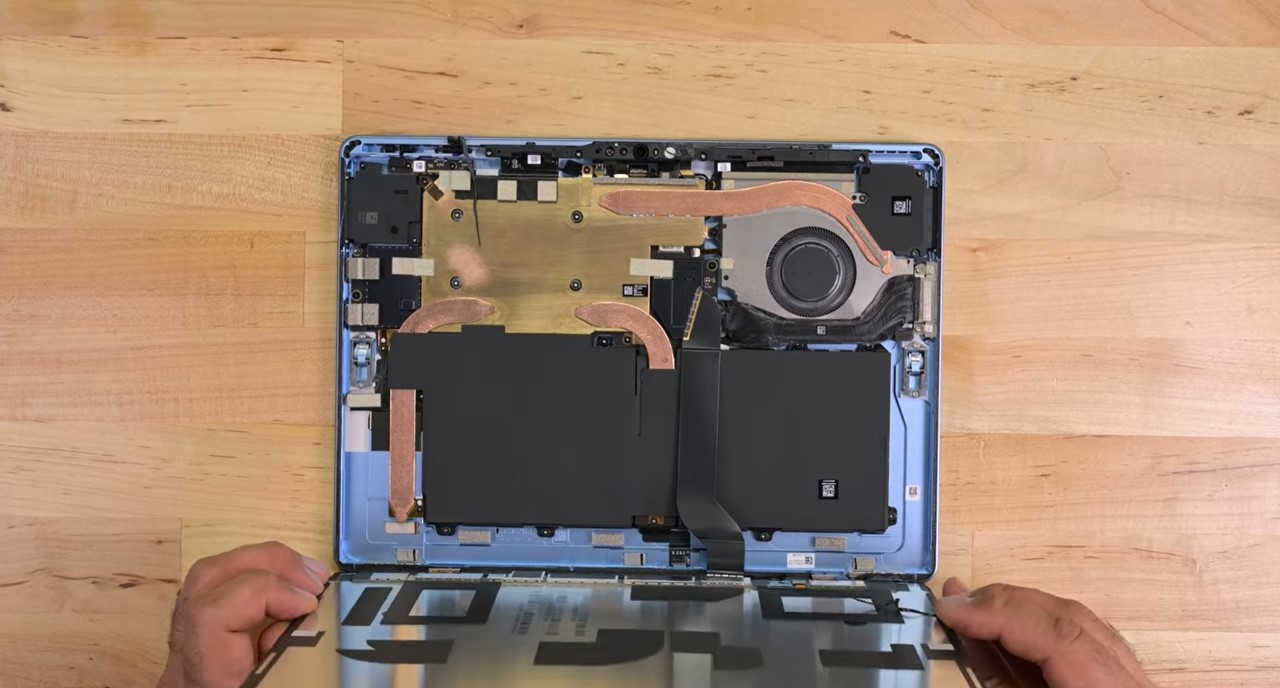 [video] Surface Pro 9 fatto a pezzi: è il più riparabile di sempre
